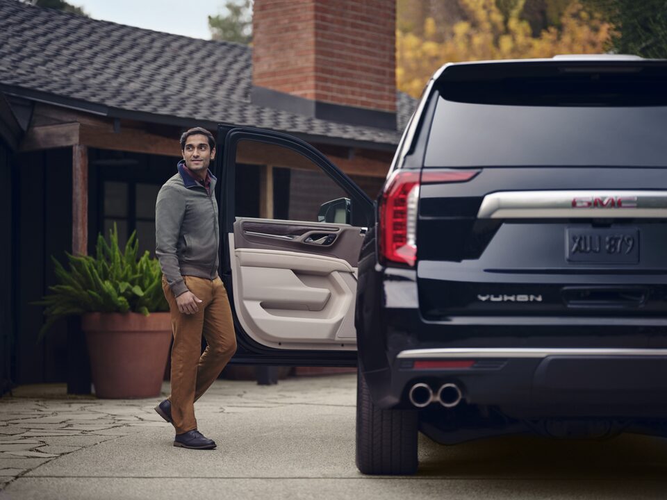 9 Safety Driving Tips for Every Driver | OnStar Tips